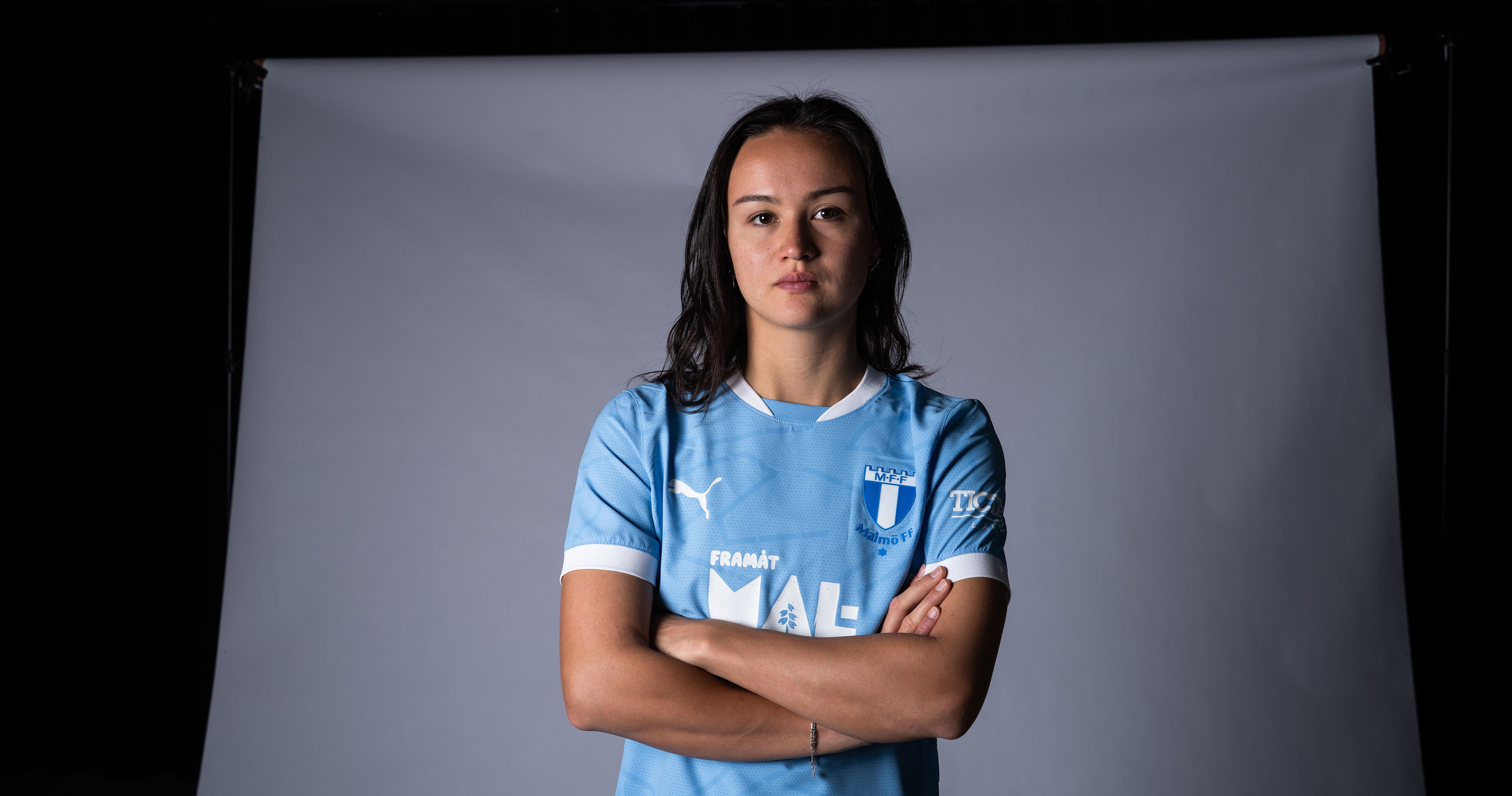 Amy Sayer skriver på för Malmö FF - Malmö FF