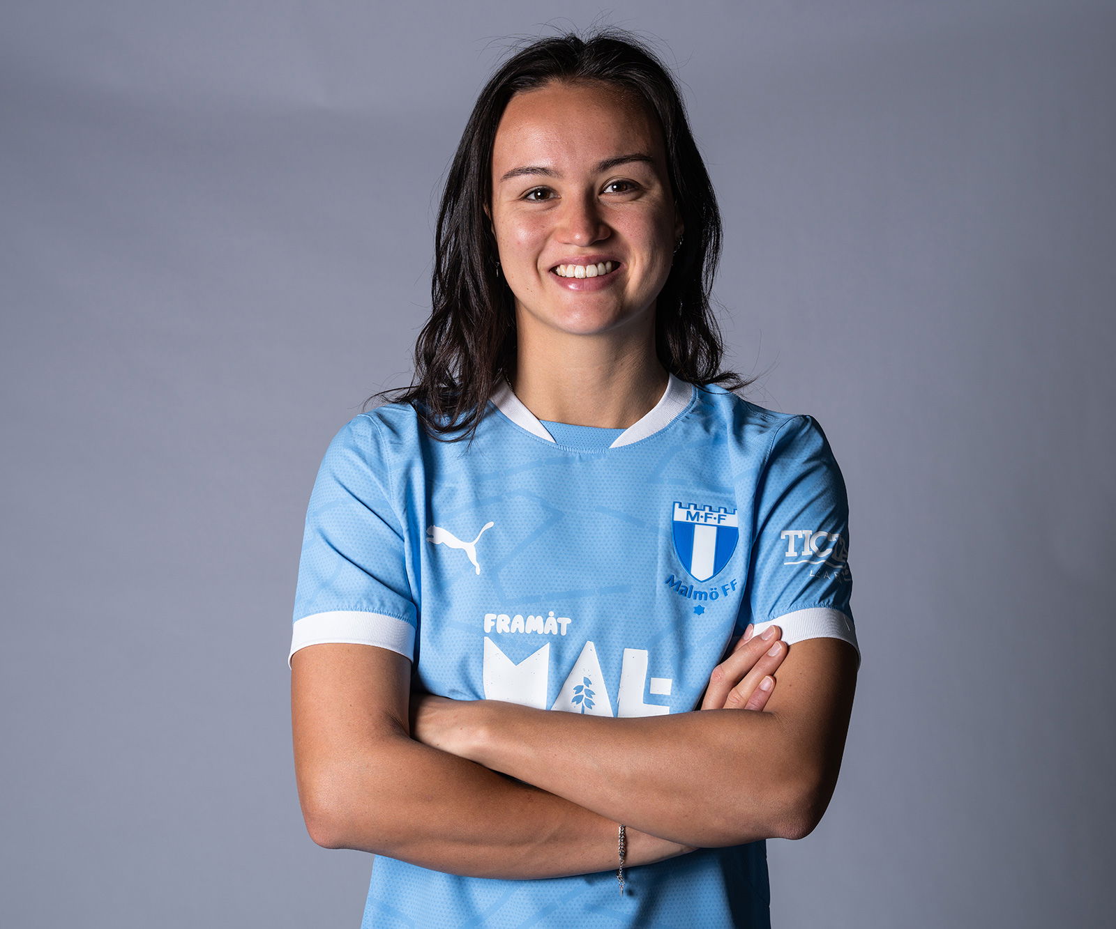 Amy Sayer skriver på för Malmö FF - Malmö FF